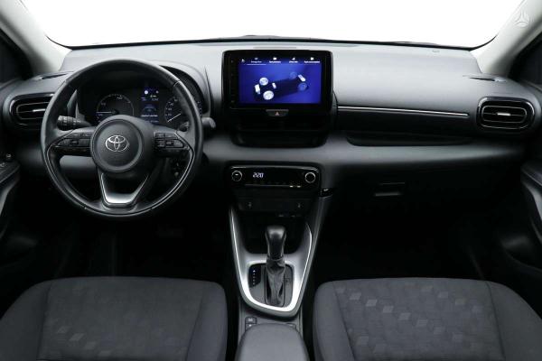 Melns Toyota Yaris 2025 Viļņa, ar dzinēja tilpumu 1.49 L un nobraukumu 38 tūkst. km par 19990 €, foto 7 vietnē AUTOMOTO.COM.LV