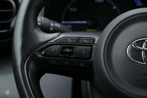 Black Toyota Yaris 2025 in Vilnius, with an engine capacity of 1.49 L and mileage of 38 thousand km for 19990 €, photo 28 on AUTOMOTO.COM.LV