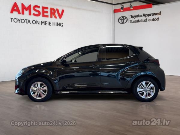 Black Toyota Yaris 2025 in Tartu, with an engine capacity of 1.50 L and mileage of 29 thousand km for 21390 €, photo 3 on AUTOMOTO.COM.LV