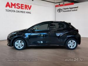 Melns Toyota Yaris 2025 Pērnava, ar dzinēja tilpumu 1.50 L un nobraukumu 28 tūkst. km par 21390 €, foto 4 vietnē AUTOMOTO.COM.LV