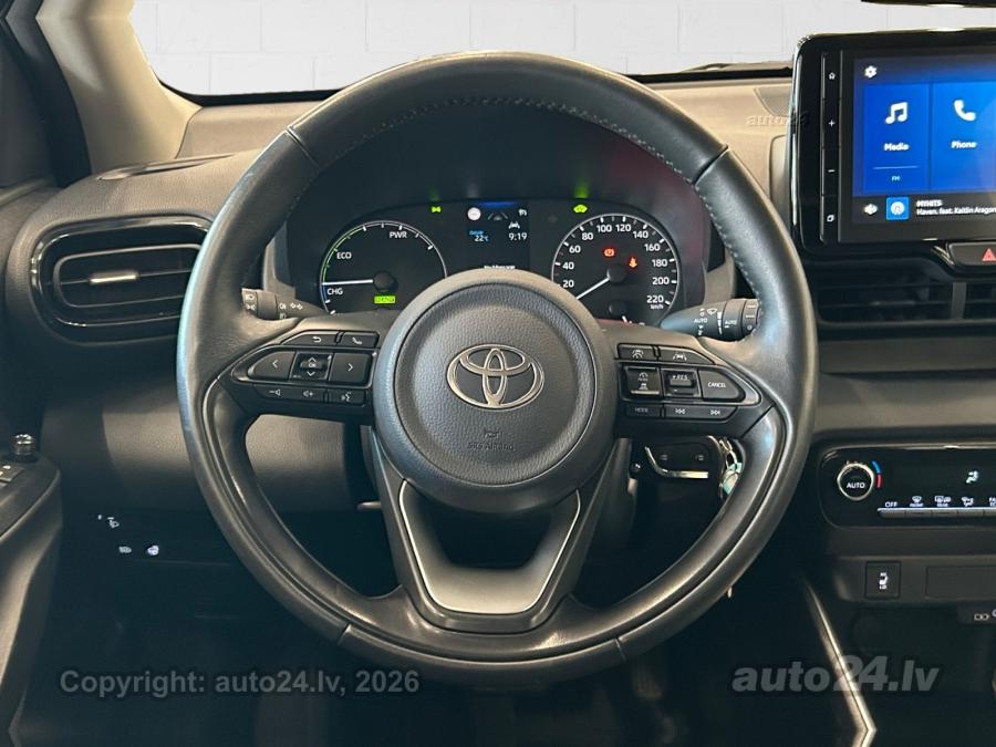 Melns Toyota Yaris 2025 Pērnava, ar dzinēja tilpumu 1.50 L un nobraukumu 28 tūkst. km par 21390 €, foto 13 vietnē AUTOMOTO.COM.LV