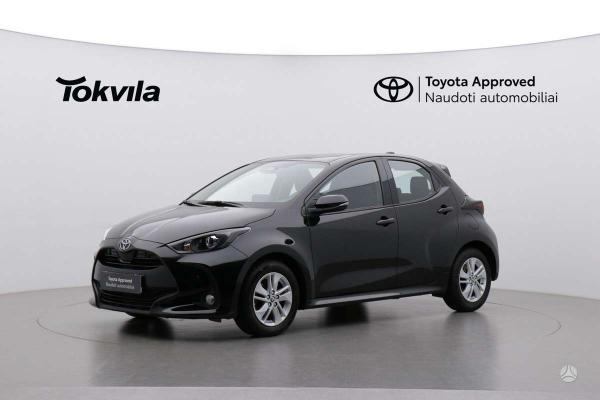 Toyota Yaris 2025 Viļņa vietnē Melns Toyota Yaris 2025 Viļņa, ar dzinēja tilpumu 1.49 L un nobraukumu 38 tūkst. km par 19990 €, foto 1 vietnē AUTOMOTO.COM.LV