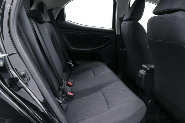 Toyota Yaris 2025 Viļņa vietnē Melns Toyota Yaris 2025 Viļņa, ar dzinēja tilpumu 1.49 L un nobraukumu 38 tūkst. km par 19990 €, foto 11 vietnē AUTOMOTO.COM.LV