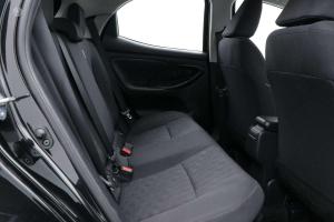 Black Toyota Yaris 2025 in Vilnius, with an engine capacity of 1.49 L and mileage of 38 thousand km for 19990 €, photo 11 on AUTOMOTO.COM.LV