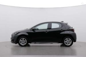 Black Toyota Yaris 2025 in Vilnius, with an engine capacity of 1.49 L and mileage of 35 thousand km for 19990 €, photo 5 on AUTOMOTO.COM.LV