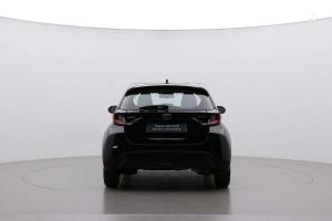 Black Toyota Yaris 2025 in Vilnius, with an engine capacity of 1.49 L and mileage of 35 thousand km for 19990 €, photo 6 on AUTOMOTO.COM.LV
