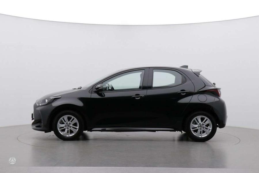 Melns Toyota Yaris 2025 Viļņa, ar dzinēja tilpumu 1.49 L un nobraukumu 36 tūkst. km par 19990 €, foto 5 vietnē AUTOMOTO.COM.LV