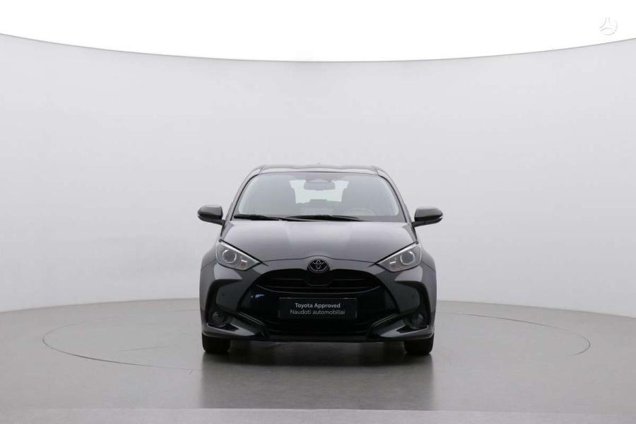 Melns Toyota Yaris 2025 Viļņa, ar dzinēja tilpumu 1.49 L un nobraukumu 36 tūkst. km par 19990 €, foto 7 vietnē AUTOMOTO.COM.LV