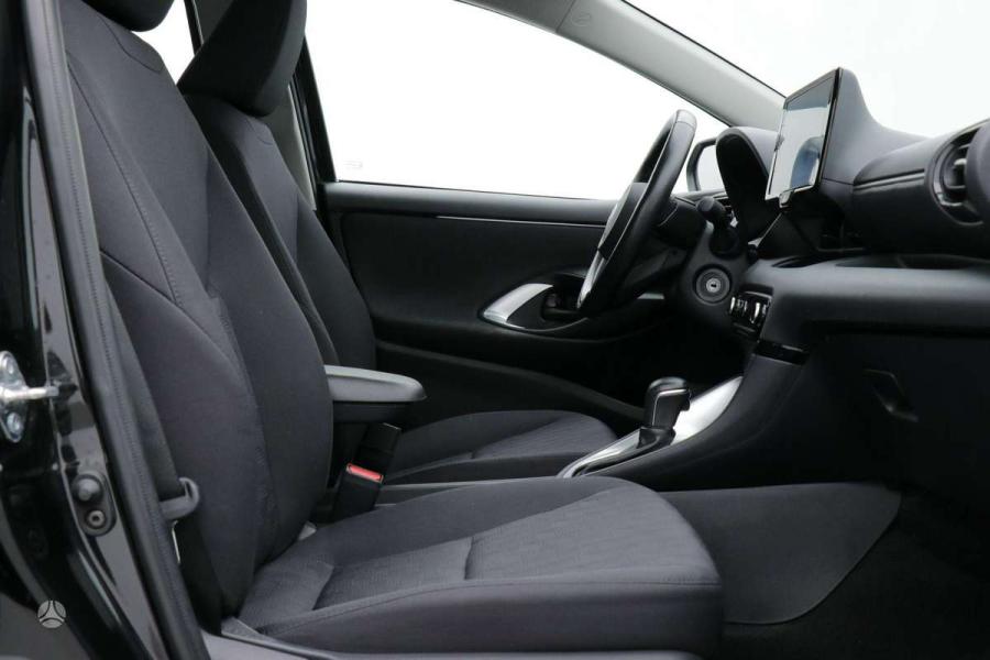 Melns Toyota Yaris 2025 Viļņa, ar dzinēja tilpumu 1.49 L un nobraukumu 36 tūkst. km par 19990 €, foto 10 vietnē AUTOMOTO.COM.LV