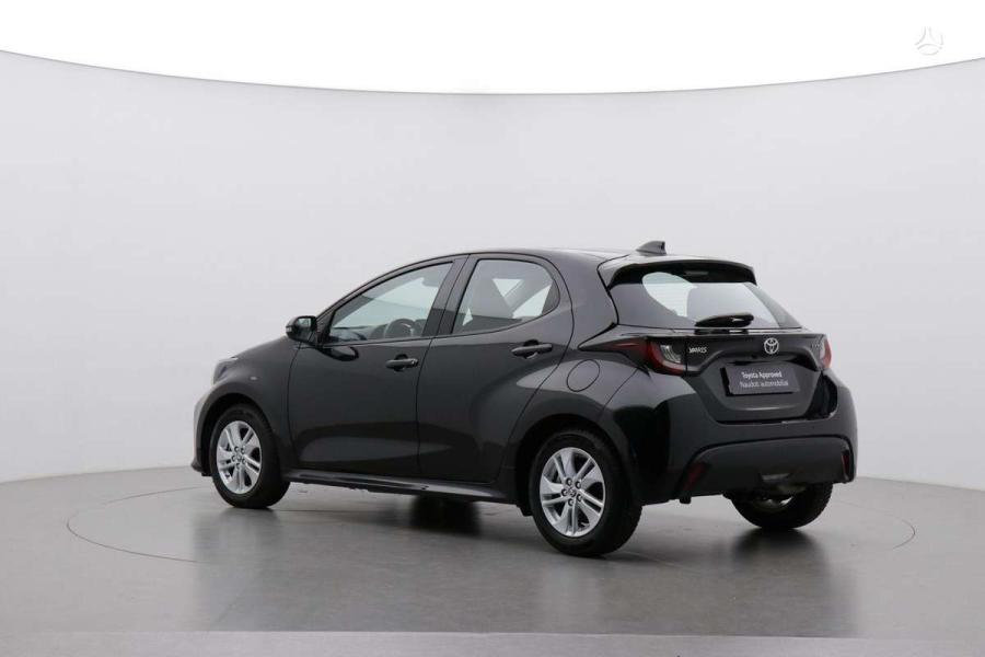 Melns Toyota Yaris 2025 Viļņa, ar dzinēja tilpumu 1.49 L un nobraukumu 36 tūkst. km par 19990 €, foto 19 vietnē AUTOMOTO.COM.LV