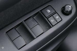 Melns Toyota Yaris 2025 Viļņa, ar dzinēja tilpumu 1.49 L un nobraukumu 36 tūkst. km par 19990 €, foto 25 vietnē AUTOMOTO.COM.LV
