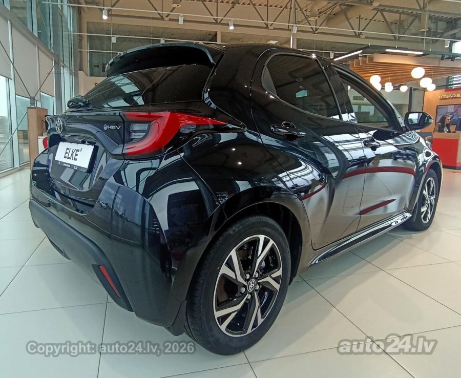 Black Toyota Yaris 2026 in Narva, with an engine capacity of 1.50 L and mileage of 0 thousand km for 24600 €, photo 3 on AUTOMOTO.COM.LV