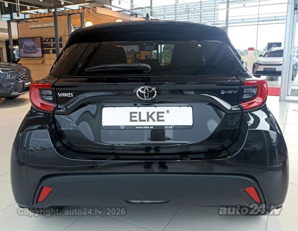 Melns Toyota Yaris 2026 Narva, ar dzinēja tilpumu 1.50 L un nobraukumu 0 tūkst. km par 24600 €, foto 7 vietnē AUTOMOTO.COM.LV