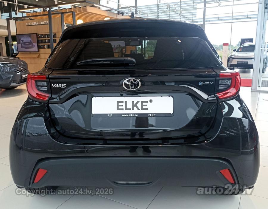 Black Toyota Yaris 2026 in Narva, with an engine capacity of 1.50 L and mileage of 0 thousand km for 24600 €, photo 7 on AUTOMOTO.COM.LV