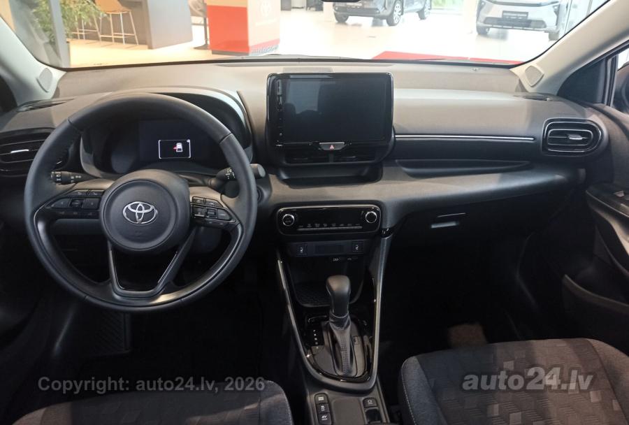 Black Toyota Yaris 2026 in Narva, with an engine capacity of 1.50 L and mileage of 0 thousand km for 24600 €, photo 12 on AUTOMOTO.COM.LV