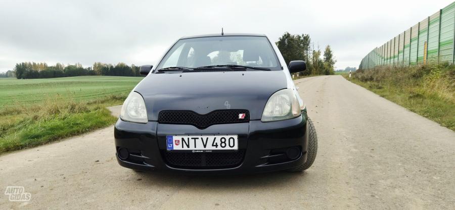 Melns Toyota Yaris 2001 Kauņa, ar dzinēja tilpumu 1.50 L un nobraukumu 322 tūkst. km par 1599 €, foto 4 vietnē AUTOMOTO.COM.LV