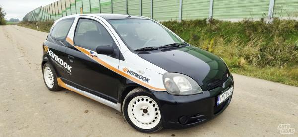 Melns Toyota Yaris 2001 Kauņa, ar dzinēja tilpumu 1.50 L un nobraukumu 322 tūkst. km par 1599 €, foto 5 vietnē AUTOMOTO.COM.LV