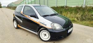 Melns Toyota Yaris 2001 Kauņa, ar dzinēja tilpumu 1.50 L un nobraukumu 322 tūkst. km par 1599 €, foto 5 vietnē AUTOMOTO.COM.LV