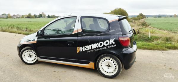 Melns Toyota Yaris 2001 Kauņa, ar dzinēja tilpumu 1.50 L un nobraukumu 322 tūkst. km par 1599 €, foto 8 vietnē AUTOMOTO.COM.LV