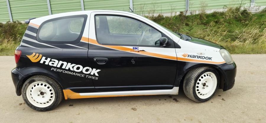 Melns Toyota Yaris 2001 Kauņa, ar dzinēja tilpumu 1.50 L un nobraukumu 322 tūkst. km par 1599 €, foto 9 vietnē AUTOMOTO.COM.LV