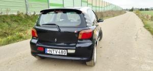 Melns Toyota Yaris 2001 Kauņa, ar dzinēja tilpumu 1.50 L un nobraukumu 322 tūkst. km par 1599 €, foto 11 vietnē AUTOMOTO.COM.LV