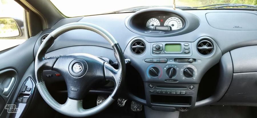 Melns Toyota Yaris 2001 Kauņa, ar dzinēja tilpumu 1.50 L un nobraukumu 322 tūkst. km par 1599 €, foto 14 vietnē AUTOMOTO.COM.LV