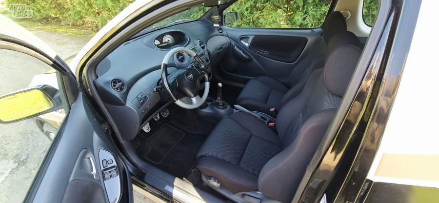 Melns Toyota Yaris 2001 Kauņa, ar dzinēja tilpumu 1.50 L un nobraukumu 322 tūkst. km par 1599 €, foto 15 vietnē AUTOMOTO.COM.LV
