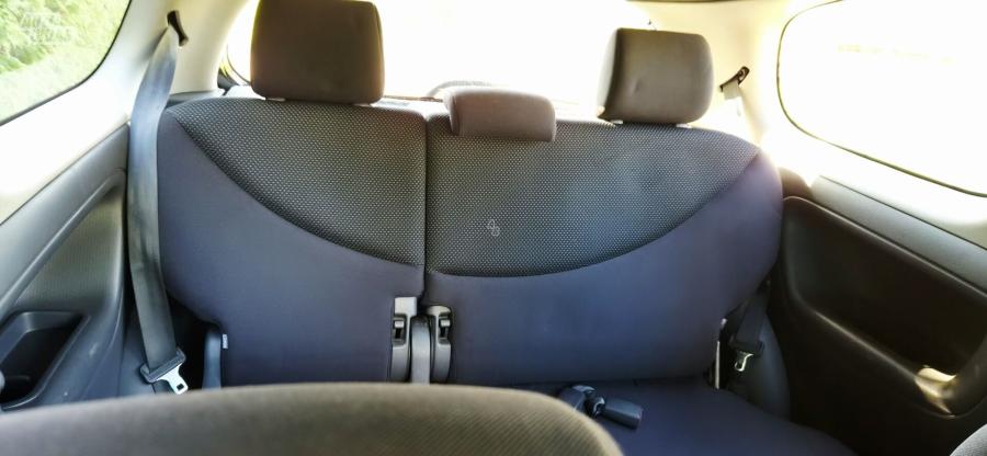 Melns Toyota Yaris 2001 Kauņa, ar dzinēja tilpumu 1.50 L un nobraukumu 322 tūkst. km par 1599 €, foto 18 vietnē AUTOMOTO.COM.LV