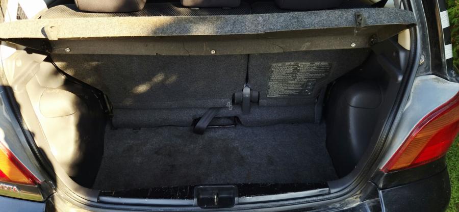 Melns Toyota Yaris 2001 Kauņa, ar dzinēja tilpumu 1.50 L un nobraukumu 322 tūkst. km par 1599 €, foto 20 vietnē AUTOMOTO.COM.LV