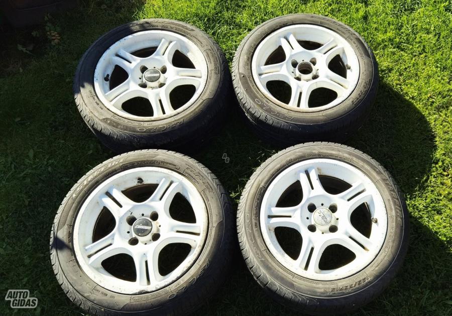Melns Toyota Yaris 2001 Kauņa, ar dzinēja tilpumu 1.50 L un nobraukumu 322 tūkst. km par 1599 €, foto 21 vietnē AUTOMOTO.COM.LV
