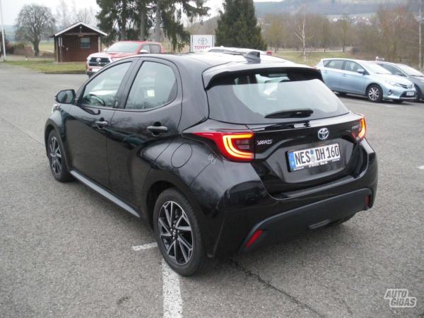 Melns Toyota Yaris 2023 Kauņa, ar dzinēja tilpumu 1.50 L un nobraukumu 31 tūkst. km par 25866 €, foto 4 vietnē AUTOMOTO.COM.LV