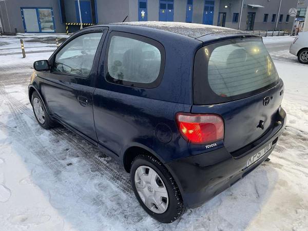 Blue Toyota Yaris 2000 in Vilnius, with an engine capacity of 1.30 L and mileage of 190 thousand km for 1850 €, photo 3 on AUTOMOTO.COM.LV
