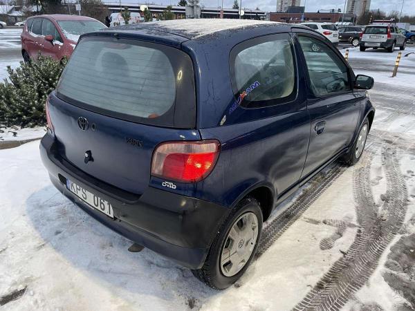 Blue Toyota Yaris 2000 in Vilnius, with an engine capacity of 1.30 L and mileage of 190 thousand km for 1850 €, photo 4 on AUTOMOTO.COM.LV