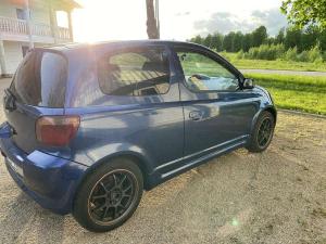Zils Toyota Yaris 2001 Utena, ar dzinēja tilpumu 1.50 L un nobraukumu 402 tūkst. km par 1300 €, foto 4 vietnē AUTOMOTO.COM.LV