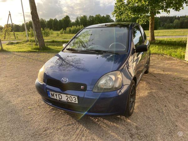 Zils Toyota Yaris 2001 Utena, ar dzinēja tilpumu 1.50 L un nobraukumu 402 tūkst. km par 1300 €, foto 8 vietnē AUTOMOTO.COM.LV