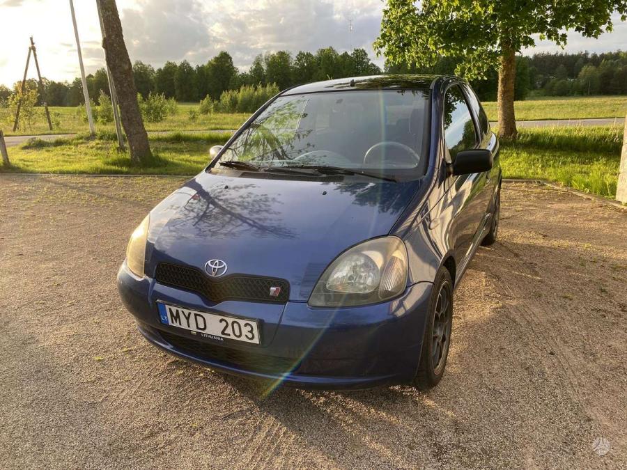 Zils Toyota Yaris 2001 Utena, ar dzinēja tilpumu 1.50 L un nobraukumu 402 tūkst. km par 1300 €, foto 9 vietnē AUTOMOTO.COM.LV