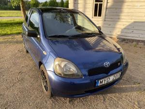 Zils Toyota Yaris 2001 Utena, ar dzinēja tilpumu 1.50 L un nobraukumu 402 tūkst. km par 1300 €, foto 10 vietnē AUTOMOTO.COM.LV