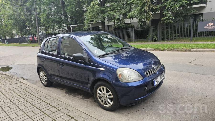 Blue Toyota Yaris 2002 in Riga, with an engine capacity of 1.40 L and mileage of 186 thousand km for 1500 €, photo 3 on AUTOMOTO.COM.LV