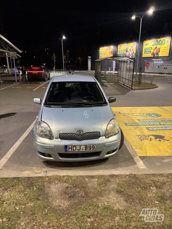 Zils Toyota Yaris 2002 Viļņa, ar dzinēja tilpumu 1.40 L un nobraukumu 339 tūkst. km par 600 €, foto 3 vietnē AUTOMOTO.COM.LV
