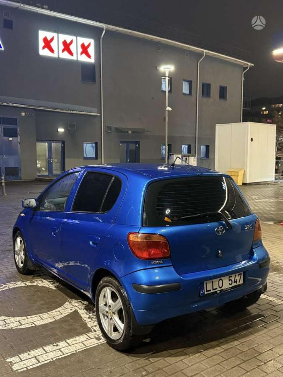 Blue Toyota Yaris 2003 in Vilnius, with an engine capacity of 1.30 L and mileage of 220 thousand km for 1559 €, photo 6 on AUTOMOTO.COM.LV