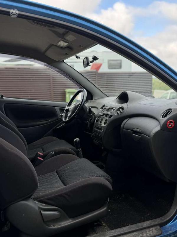 Toyota Yaris 2003 Viļņa vietnē Zils Toyota Yaris 2003 Viļņa, ar dzinēja tilpumu 1.50 L un nobraukumu 264 tūkst. km par 999 €, foto 8 vietnē AUTOMOTO.COM.LV