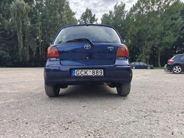Toyota Yaris 2003 Viļņa vietnē Zils Toyota Yaris 2003 Viļņa, ar dzinēja tilpumu 1.30 L un nobraukumu 268 tūkst. km par 2500 €, foto 7 vietnē AUTOMOTO.COM.LV