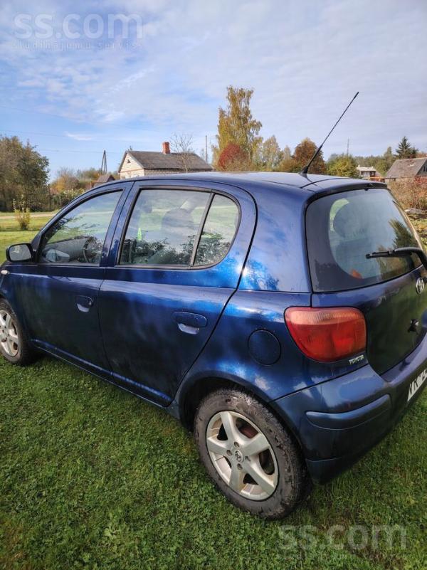 Blue Toyota Yaris 2003 in Balvi, with an engine capacity of 1.30 L and mileage of 0 thousand km for 1000 €, photo 1 on AUTOMOTO.COM.LV