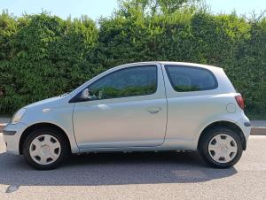 Blue Toyota Yaris 2004 in Vilnius, with an engine capacity of 1.30 L and mileage of 136 thousand km for 1290 €, photo 4 on AUTOMOTO.COM.LV