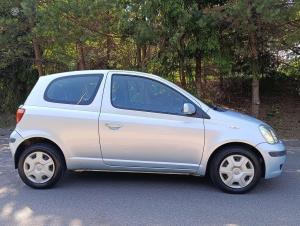 Blue Toyota Yaris 2004 in Vilnius, with an engine capacity of 1.30 L and mileage of 136 thousand km for 1290 €, photo 5 on AUTOMOTO.COM.LV