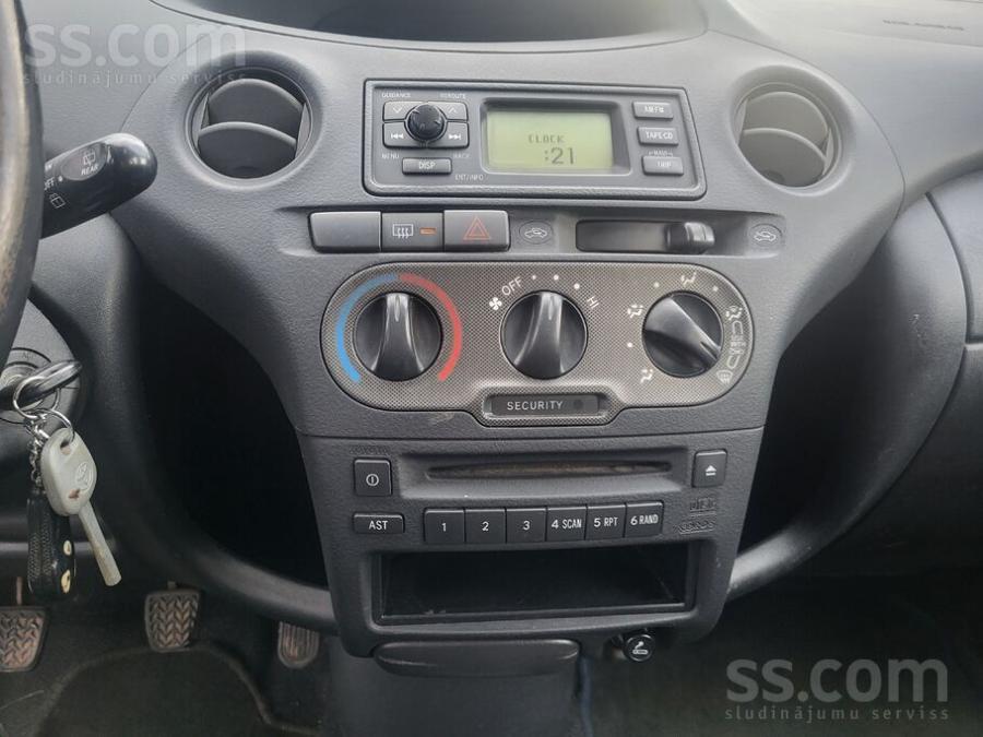 Blue Toyota Yaris 2004 in Riga, with an engine capacity of 1.30 L and mileage of 245 thousand km for 870 €, photo 10 on AUTOMOTO.COM.LV