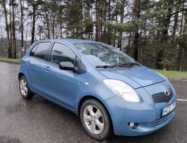Blue Toyota Yaris 2005 in Vilnius, with an engine capacity of 1.36 L and mileage of 162 thousand km for 2150 €, photo 1 on AUTOMOTO.COM.LV