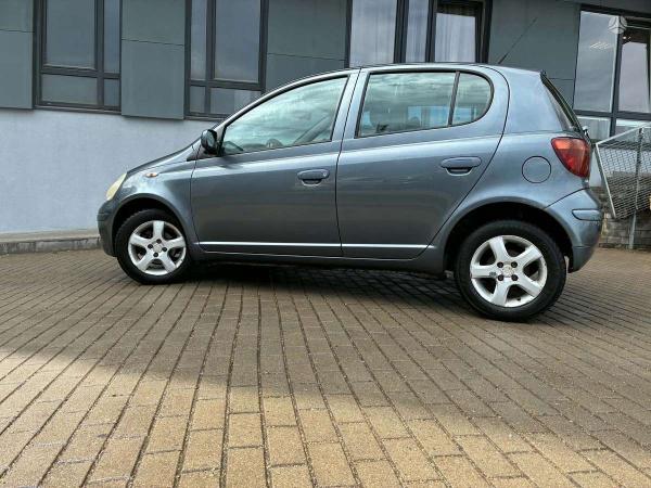 Blue Toyota Yaris 2005 in Vilnius, with an engine capacity of 1.36 L and mileage of 245 thousand km for 1450 €, photo 5 on AUTOMOTO.COM.LV