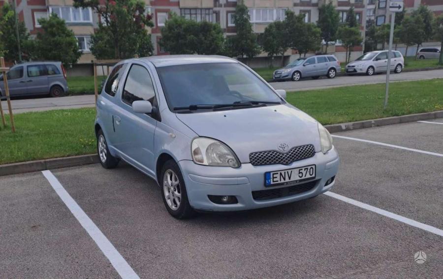 Blue Toyota Yaris 2005 in Klaipeda, with an engine capacity of 1.36 L and mileage of 245 thousand km for 1100 €, photo 6 on AUTOMOTO.COM.LV