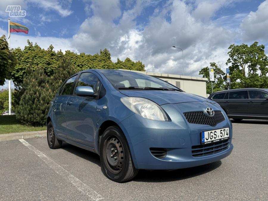 Blue Toyota Yaris 2006 in Vilnius, with an engine capacity of 1.40 L and mileage of 274 thousand km for 2100 €, photo 1 on AUTOMOTO.COM.LV
